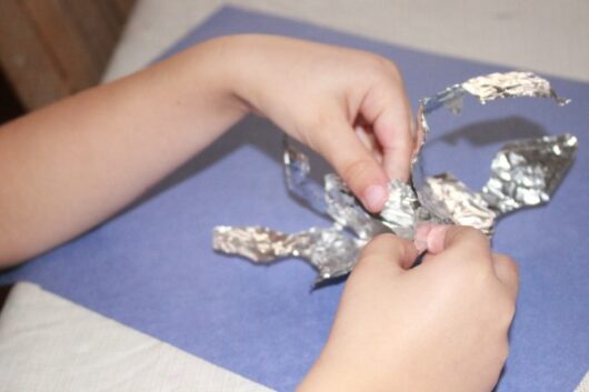 Snowflake Foil Craft for Kids » The Stay-at-Home-Mom Survival Guide